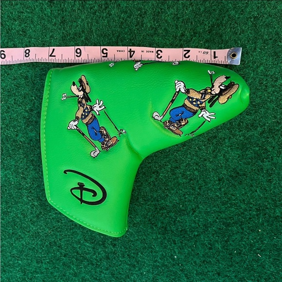 Disney | Games | New Disney Golf Goofy Taking A Drop Blade Putter Cover ...